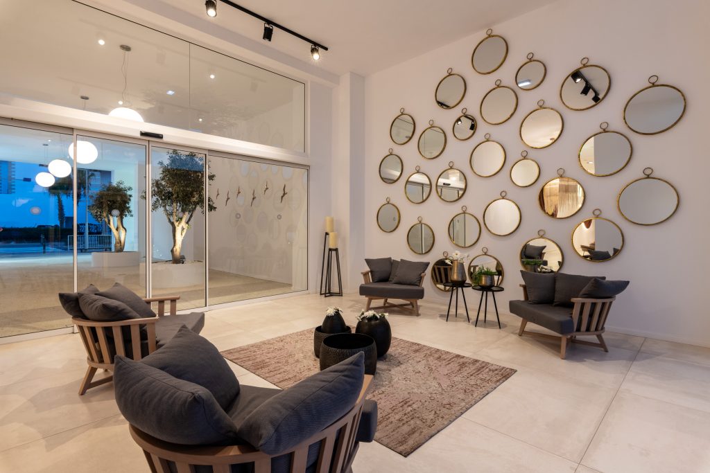 24h Reception - Abacus Suites